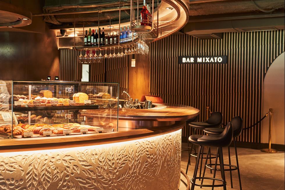 Store gallery: New Starbucks flagship at Real Madrid’s Santiago ...